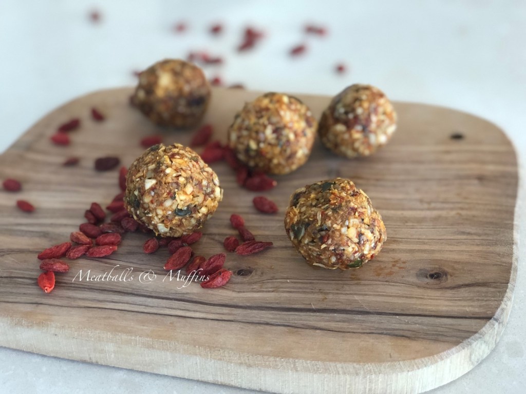 Gojis, Nuts & Seeds Protein Balls – Meatballs and Muffins